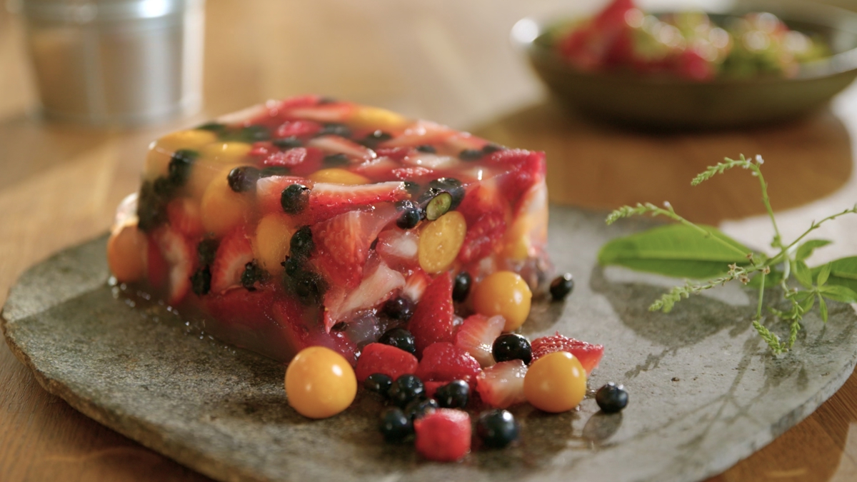 Aspic aux petits fruits et à la verveine | Cuisinez | Télé-Québec